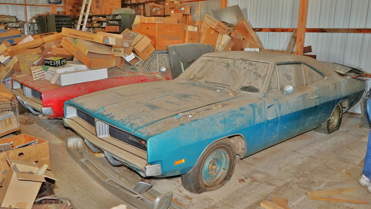 Big Warehouse Opens Up To Reveal Secret Stash of Rare Dodge Chargers ...