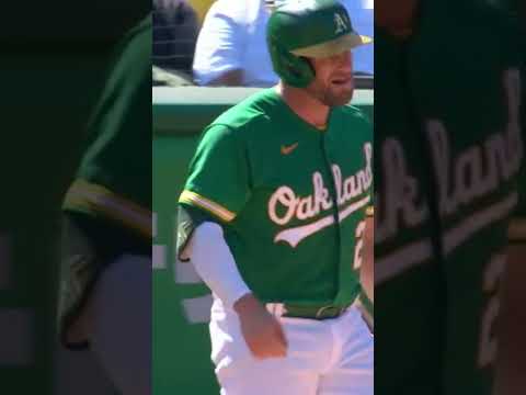 Stephen Vogt's children announce at bat, later homers #stephenvogt #oaklandas #baseball #MLB