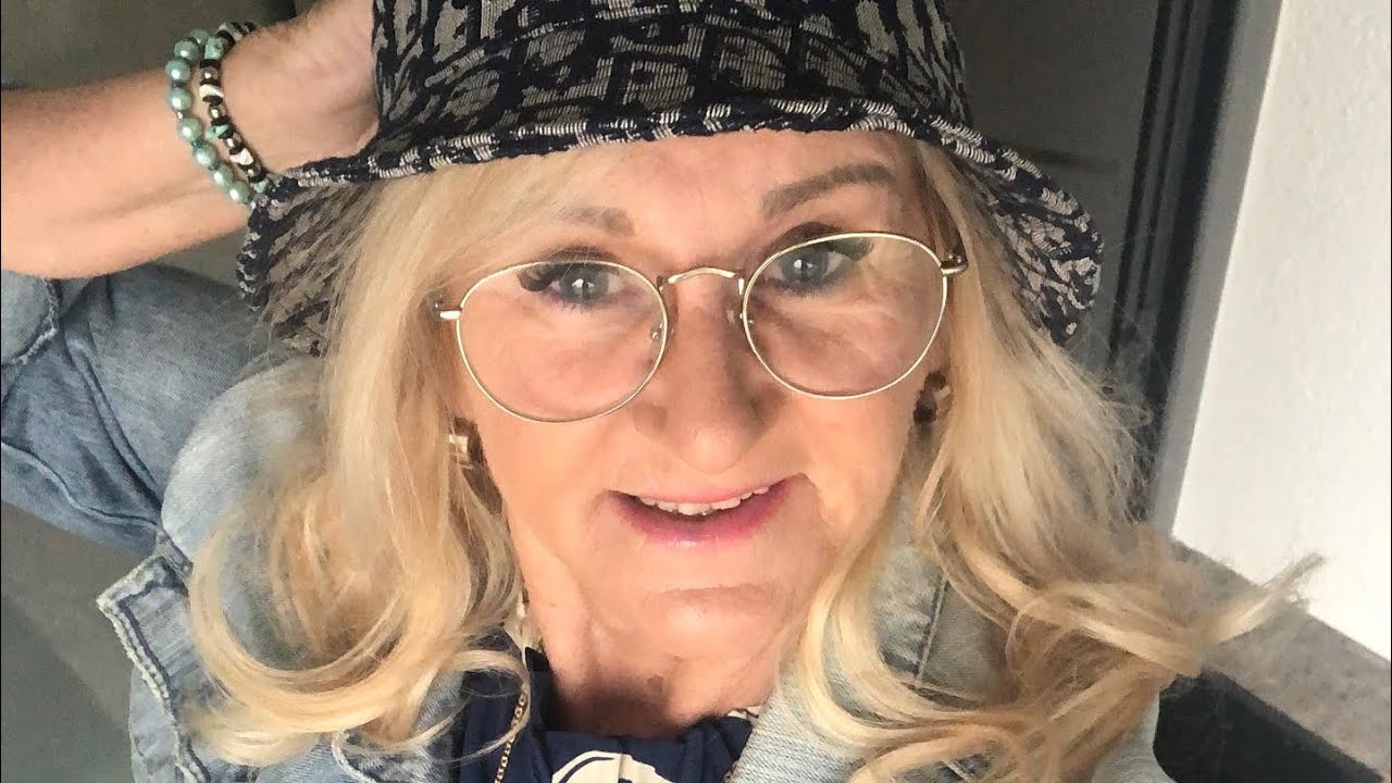 Ingrid| Instagram curvy models| Mature model  over 60