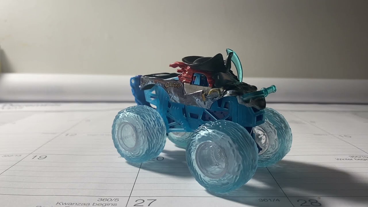 Spin Master Monster Jam Mix 21 Pirates Curse Elementals Unboxing and Review