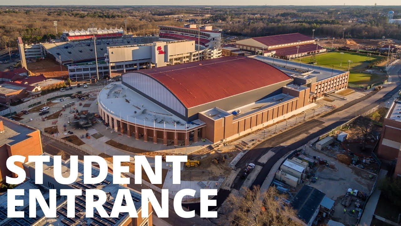 Graduation: Student Entrance