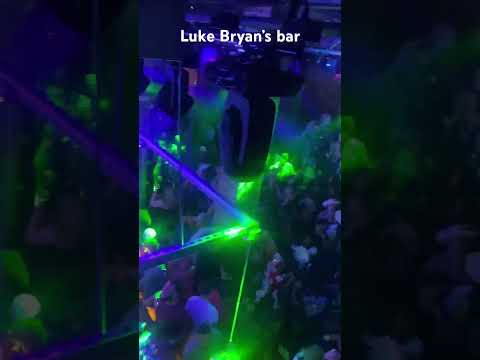 Luke Bryan’s 32 Bridge | Partying in Nashville Tennessee #nashville #travel #lukebryan