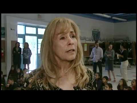 Action 7 News Anchor Reads To Students