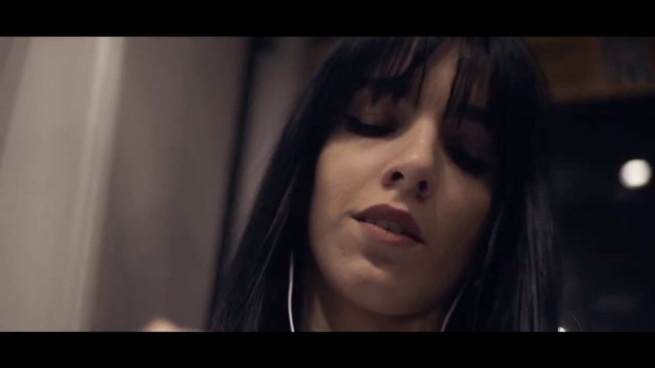 Arianna Manca - Andarsi Bene ( Official Video )