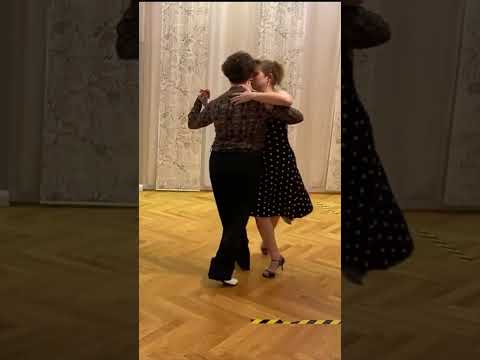 Simple Walking - Tango Musicality