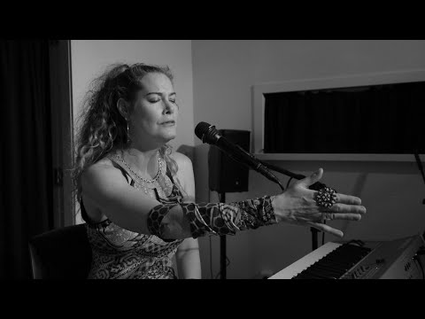 Caitlin Smith - Tēna Rawa Atu Koe