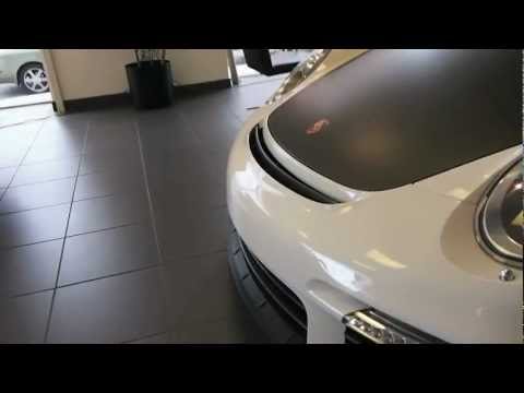 Porsche 911 GT2 RS in Manhattan Motorcars (HD)