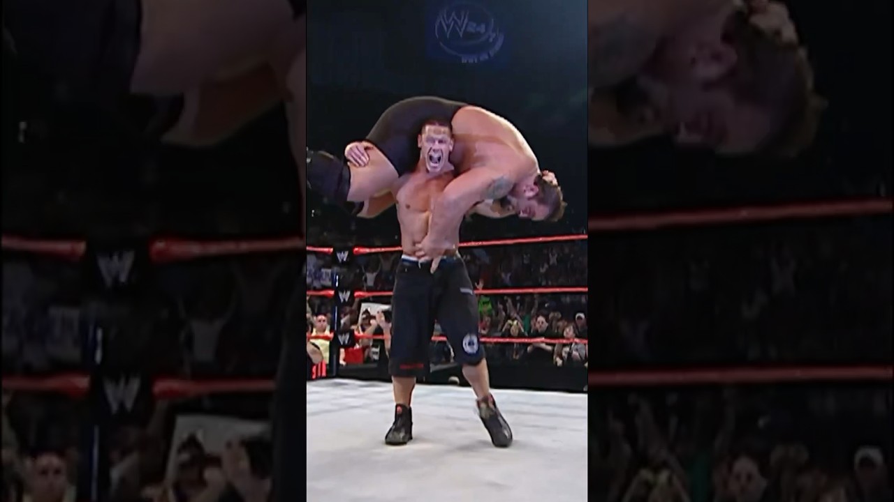 John Cena lifts 500 pounds with EASE 😯