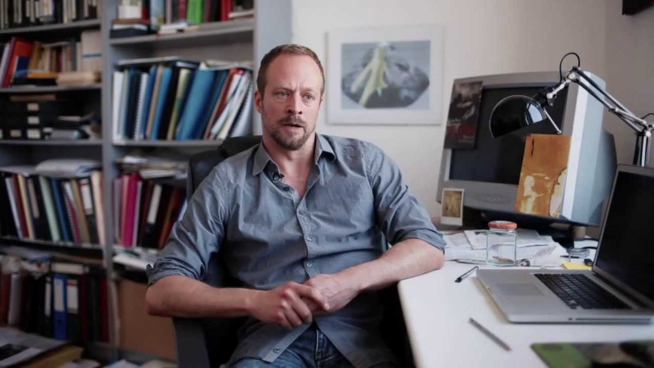 Gunther Geltinger im Interview über das Moor. Video auf suhrkamp.de