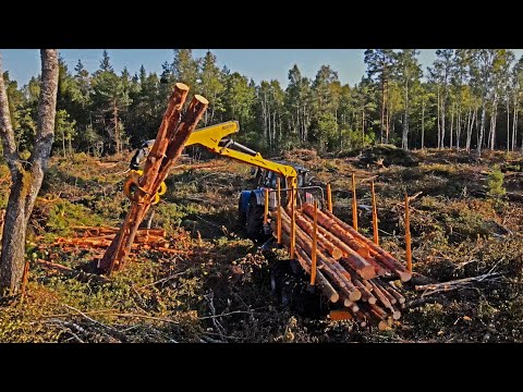 Oniar group 3 4WD trailer with Nokian 710/40-22,5 wheels & Oniar 10200 crane