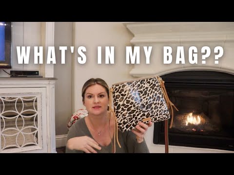 WHAT'S IN MY BAG / WHAT'S IN MY PURSE / NEW CONSUELA HANDBAG