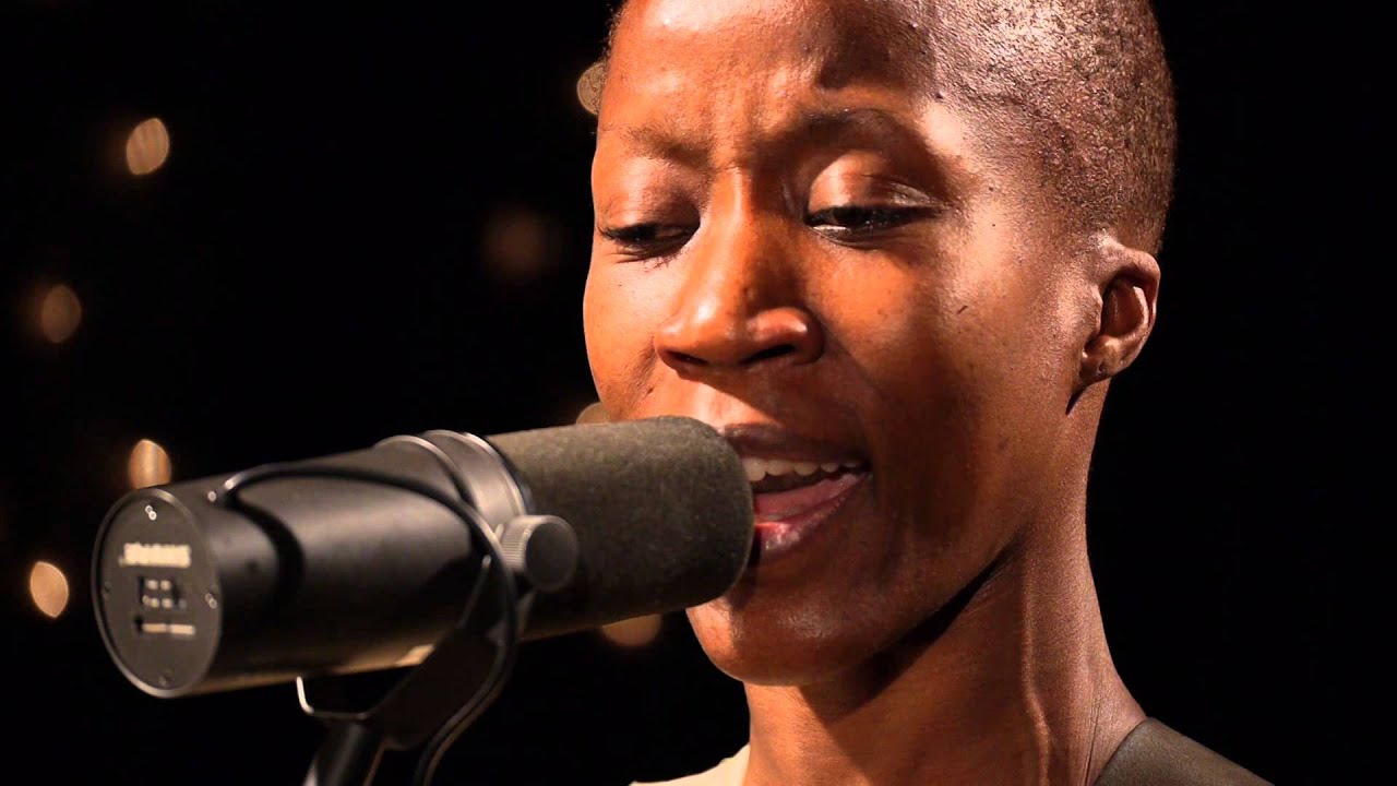 Rokia Traoré - Ka Moun Kè (Live on KEXP)