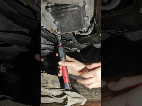 Mercedes GLK engine oil drain plug location and torque specs! 30 Nm