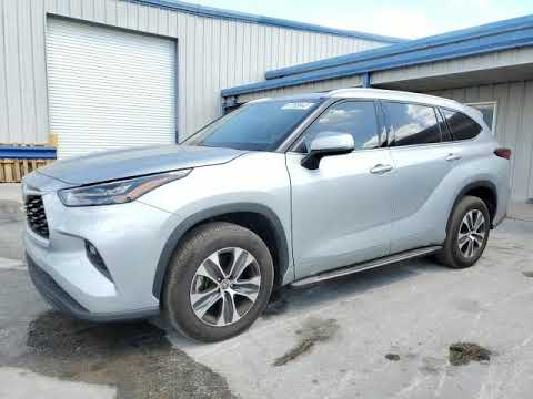 TOYOTA HIGHLANDER Year: 2022 VIN: 5TDHZRAH3NS101099