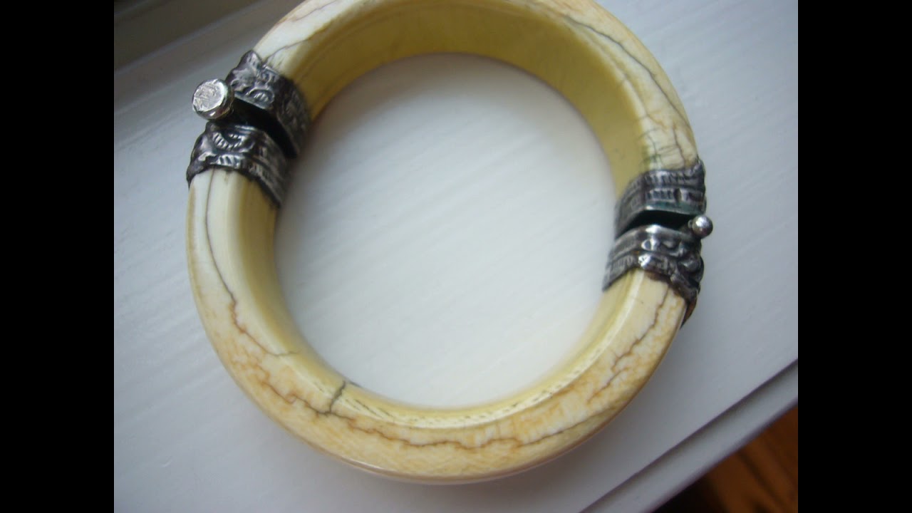Ivory Bangle w Sterling Hinge 银扣老牙手镯