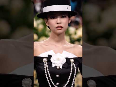 JENNIE at the 2025 Met Gala