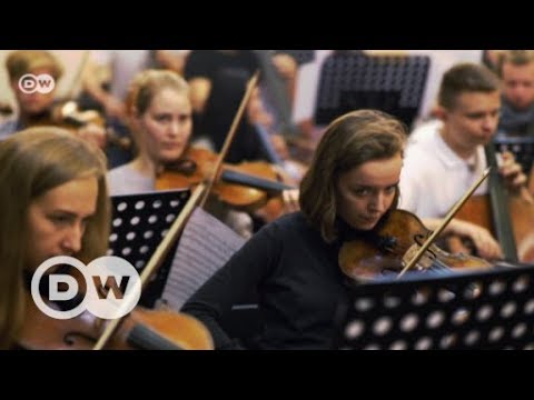 Building a musical bridge | DW English