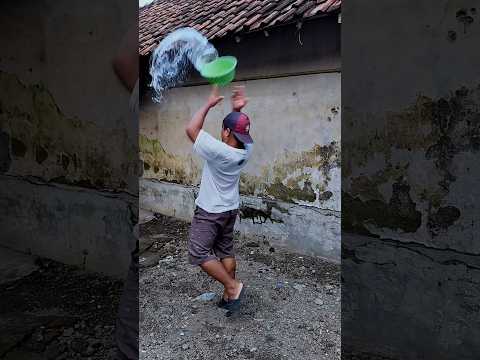 terjadi begitu cepat