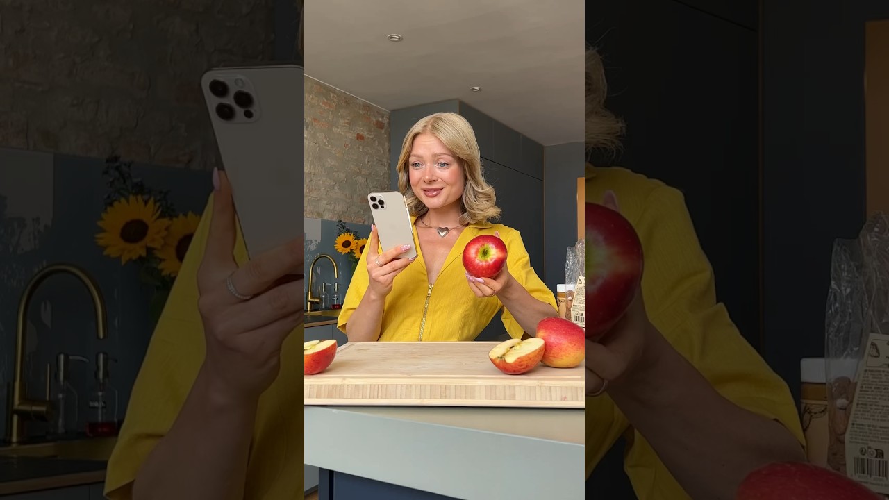 easy and healthy CHOCOLATE APPLE DOUGHNUTS? 😮 had to try it!