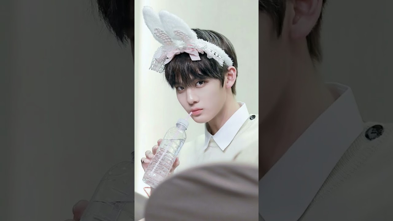 #wanna one Bae Jinyoung kpop idol cute#being chaotic for sec#🥳🤡