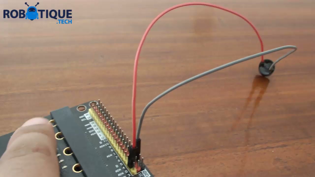 Use the buzzer with Micro:bit