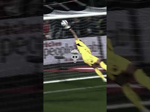 Move Man ๐๐งค #om #marseille #short #skills #goalkeepers #soccer