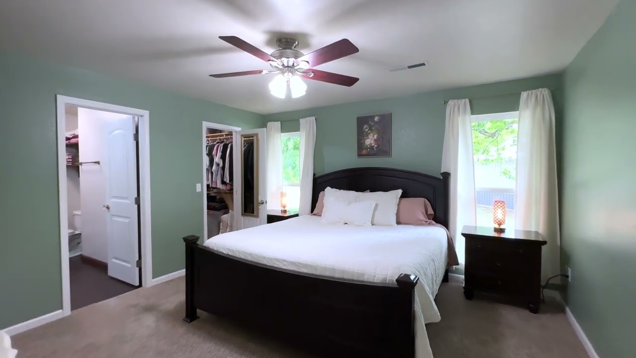 11530 Pearce Rd, Fayetteville, AR 72701