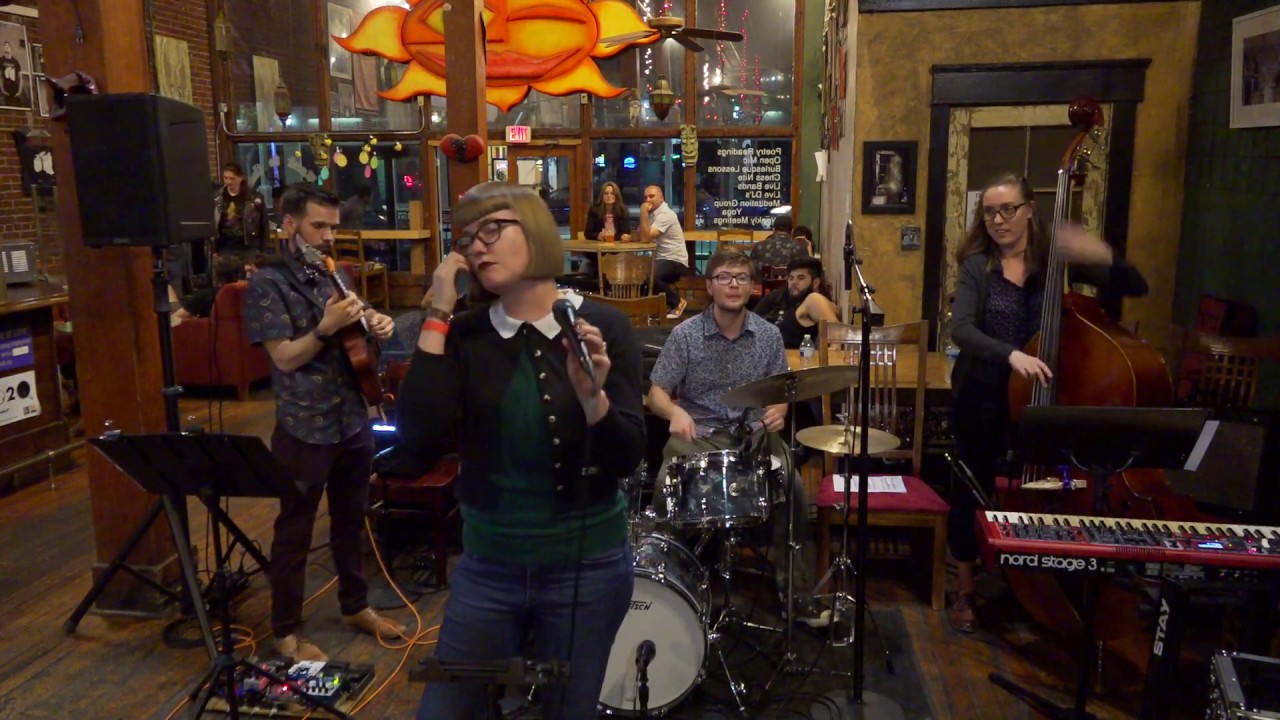 Hire Lia Booth - Jazz Singer in Upland, CA | GigSalad