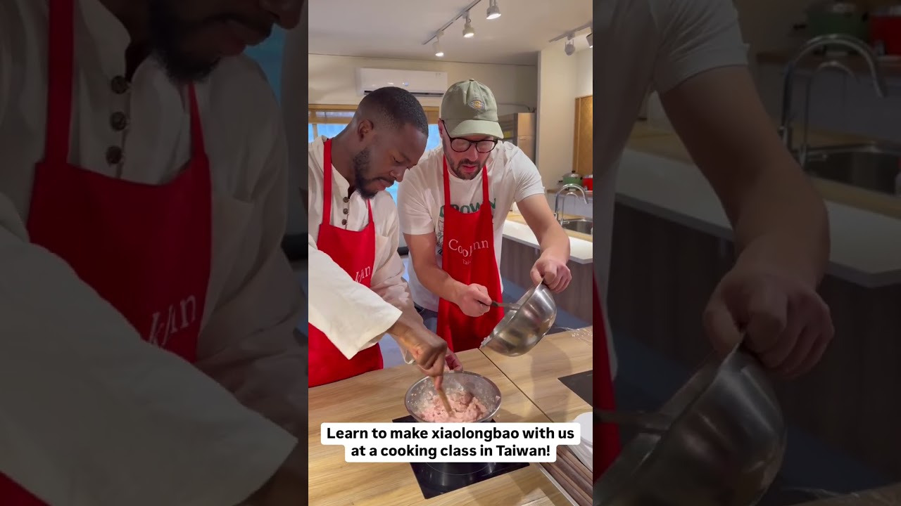 I Tried a TAIWANESE Cooking Class And Found Out The SECRET To Making the Perfect Xiaolongbao! 🇹🇼