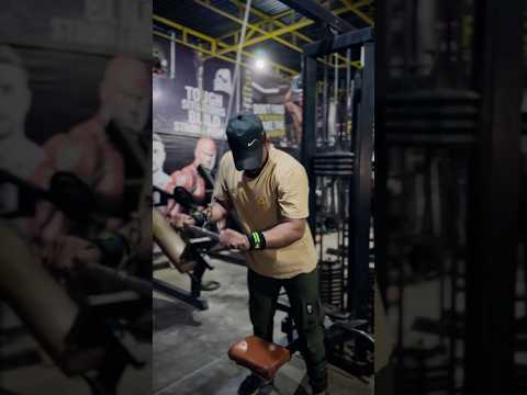 Most effective triceps workout 🔥#youtubeshorts #motivation #gymworkout #shorts