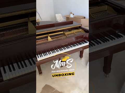 Delivery, Unboxing and Tuning Grand Piano YAMAHA G2 !