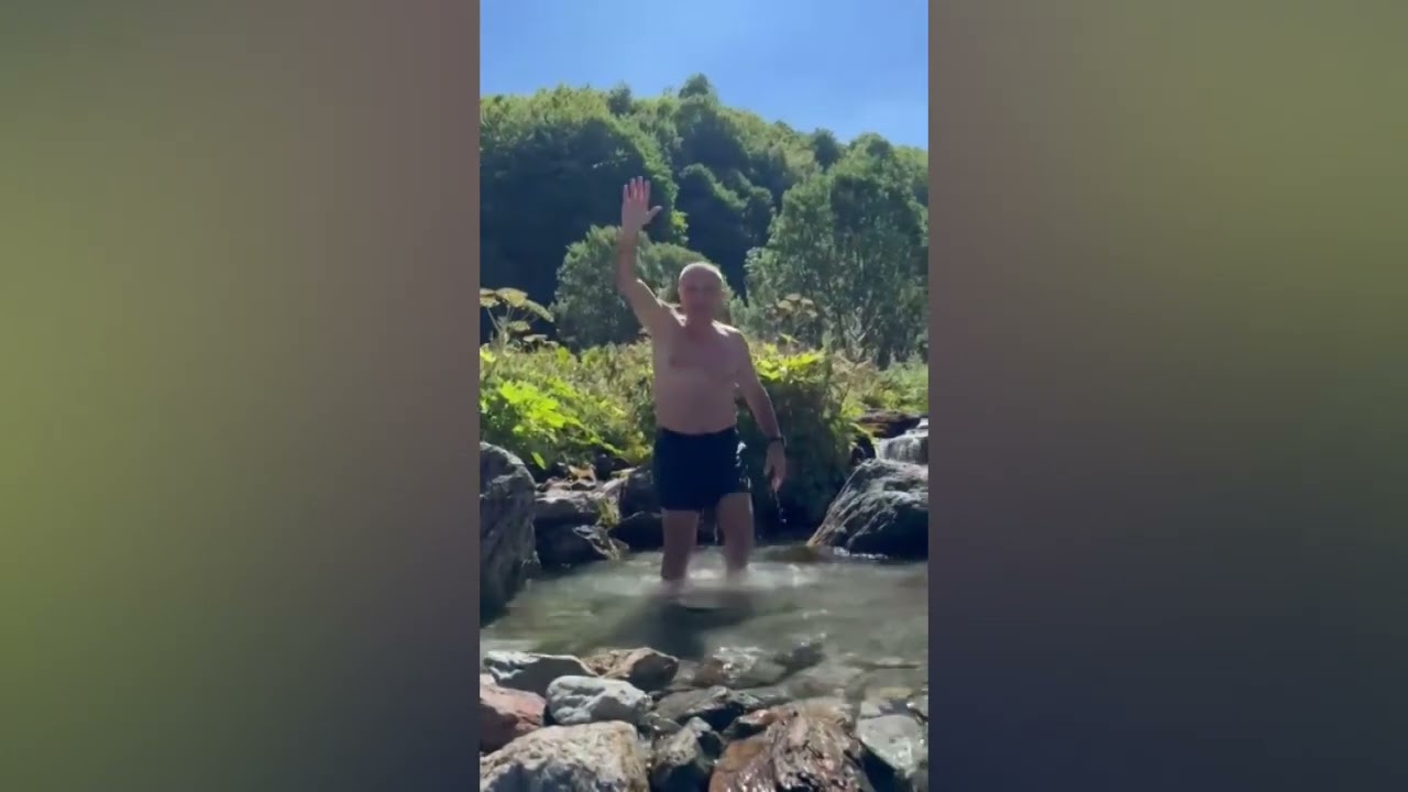 Top Channel/ Meta si “Bajlozi”, del papritur nga përroi ku ishte zhytur ... Top Channel/ Meta si “Bajlozi”, del papritur nga përroi ku ishte zhytur ...