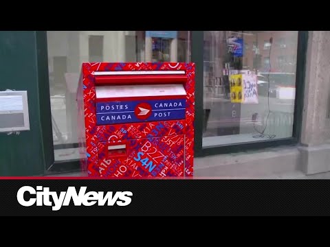 Canada Post workers on picket lines in Montreal amid nationwide strike