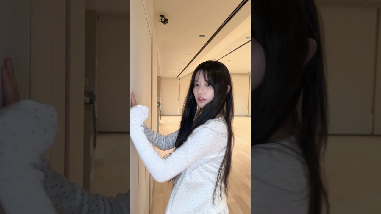 THE CAMERA WORK✨ wanted to try this #MINJU #민주 #MOKA #모카 #ILLIT #아일릿