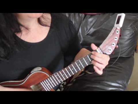 Acquila String Comparison - Nylgut & Carbon Black on my Naumuai Concert