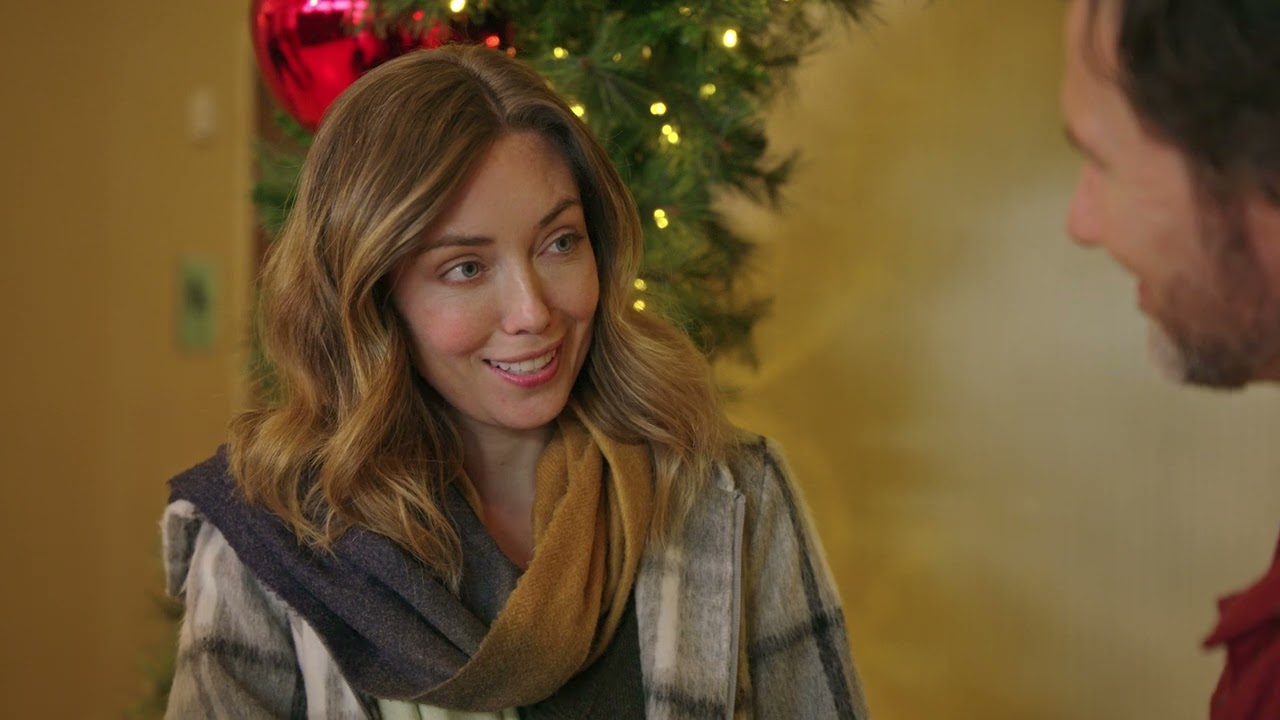 BACHELOR SANTA Official Trailer (2025)