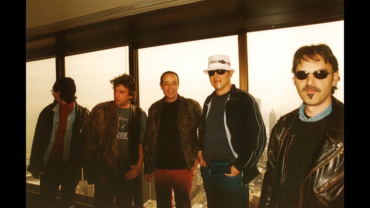 Daleka obala predstavlja dosad neobjavljenu pjesmu "Na korak si od mene"