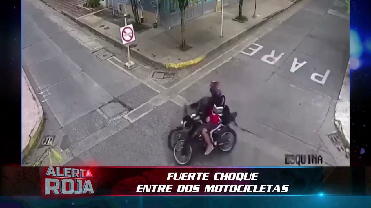 STRONG COLLISION BETWEEN TWO MOTORCYCLES.