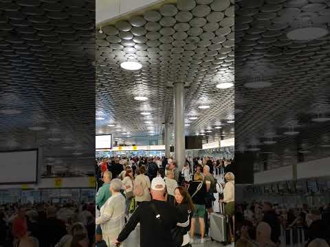 #hannover #airport #flughafen Terminal C überfüllt