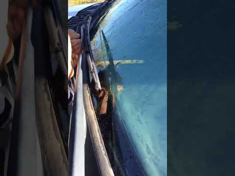 How to Fix a streaky windshield wiper!