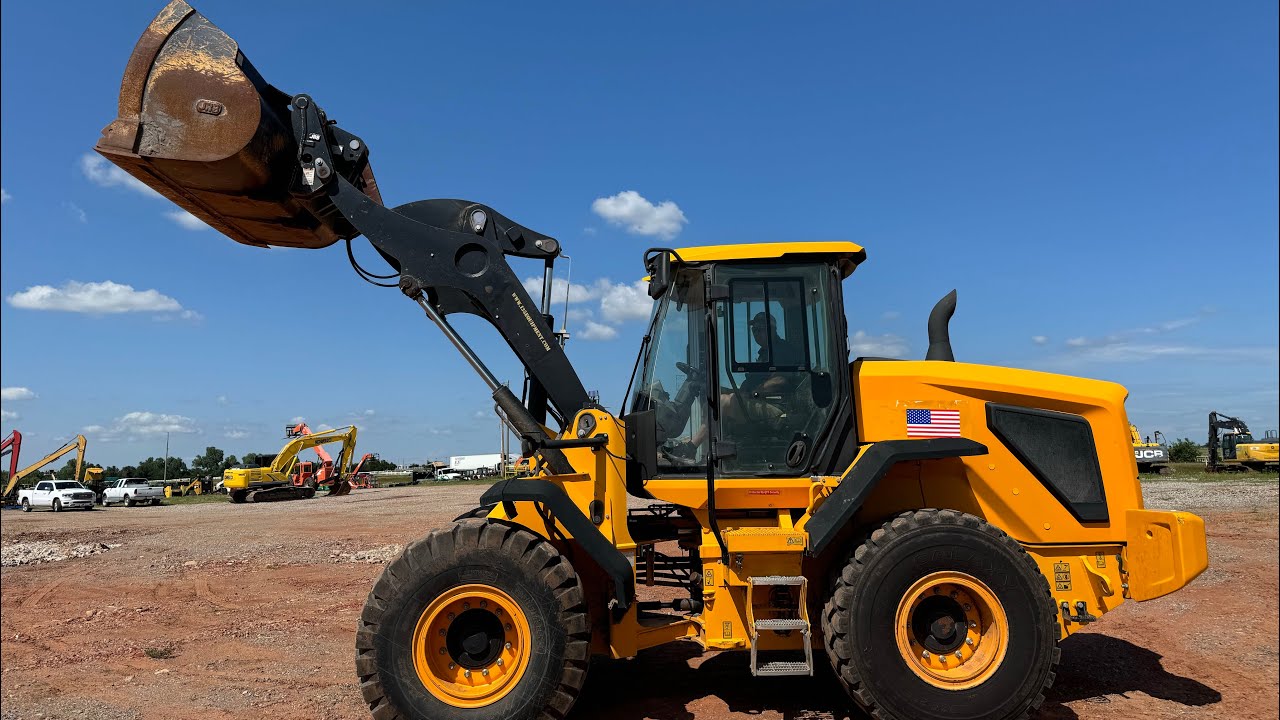 JCB 427 Loader Quick Attach - How To Operate