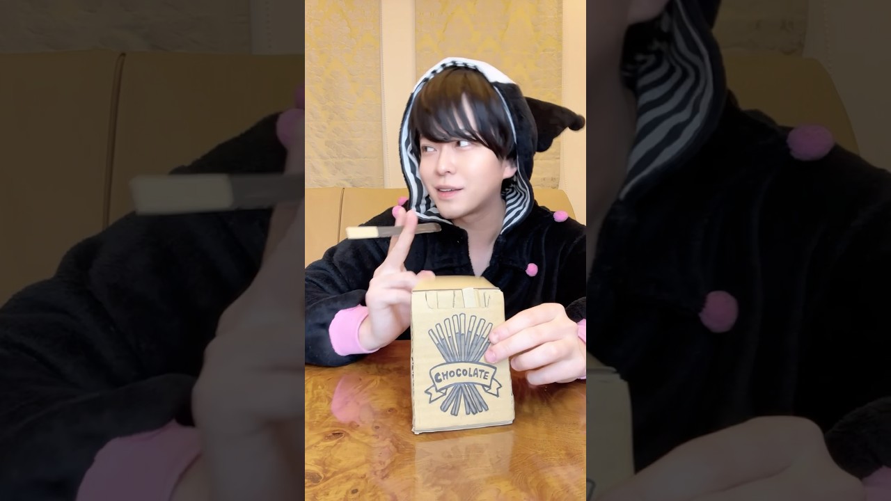 THE CORRECT WAY TO EAT CARDBOARD SWEETS！#asmr