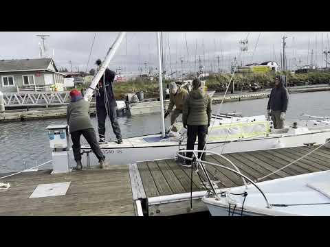 DIY – Lowering a Small Sailboat Mast – Video | Sailing With Josh