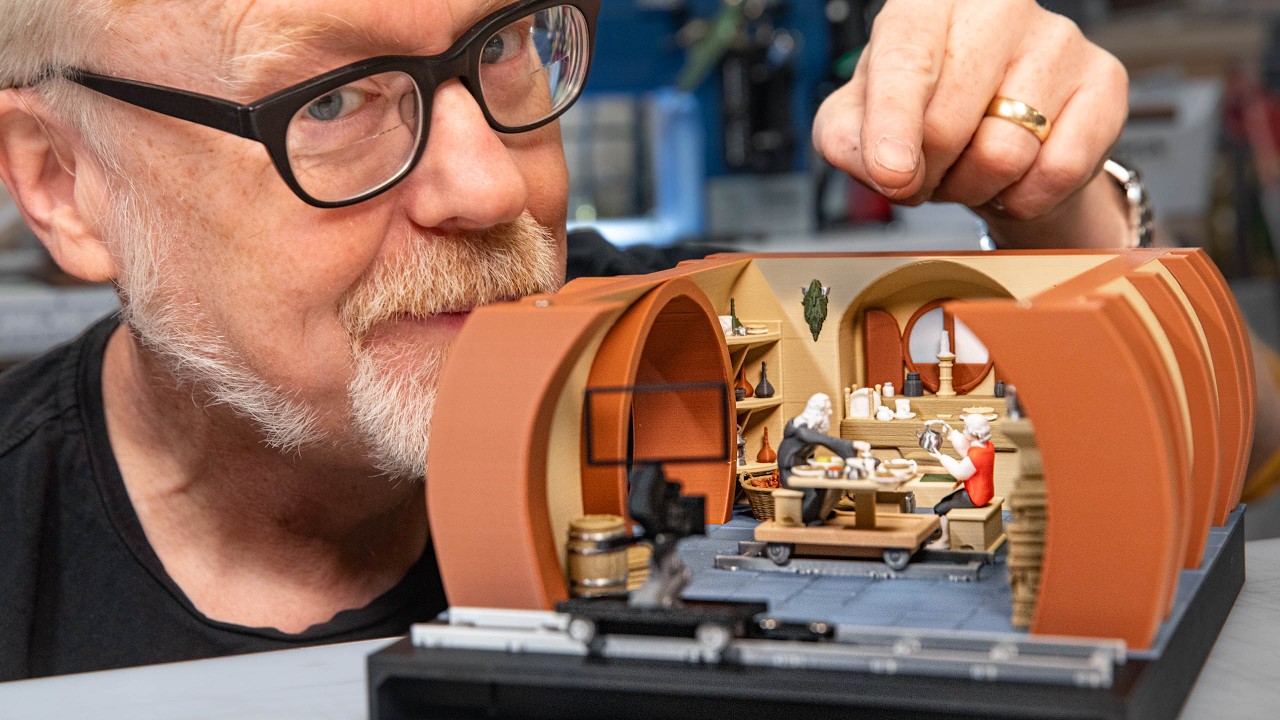 Adam Savage Reacts to Corridor Crew's Lord of the Rings Diorama!