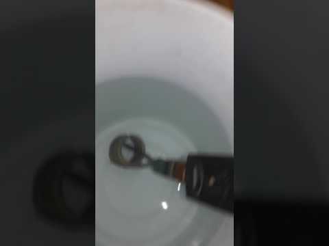 Example of natural convection by showing the movement of molecules in water.