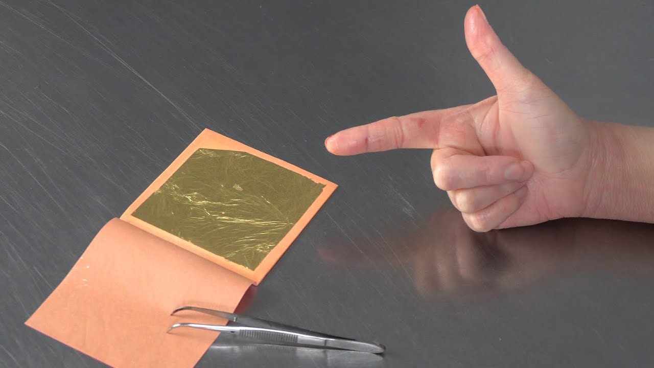 What is Edible Gold Leaf [ Cake Decorating For Beginners ]