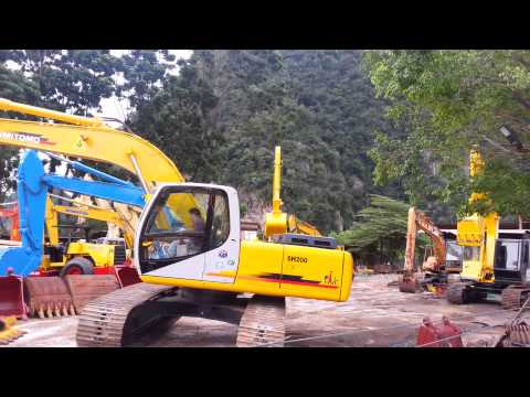 SUMITOMO SH200 EXCAVATOR