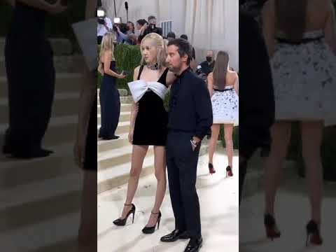 ROSÉ 🌹 BLACKPINK @ THE MET GALA 2021 YSL