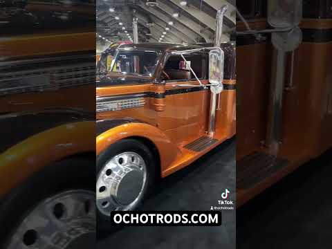 Custom Diamond T at Grand National Truck Show 2023