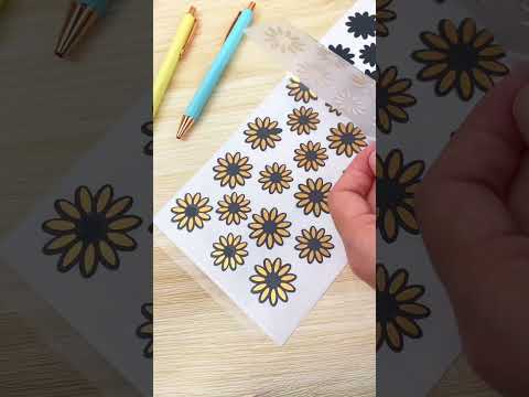 Chrome Gold Vinyl 💛 #teckwrapvinyl #teckwrapcraft #mirrorchrome #bubblefree #daisy #daisystickers